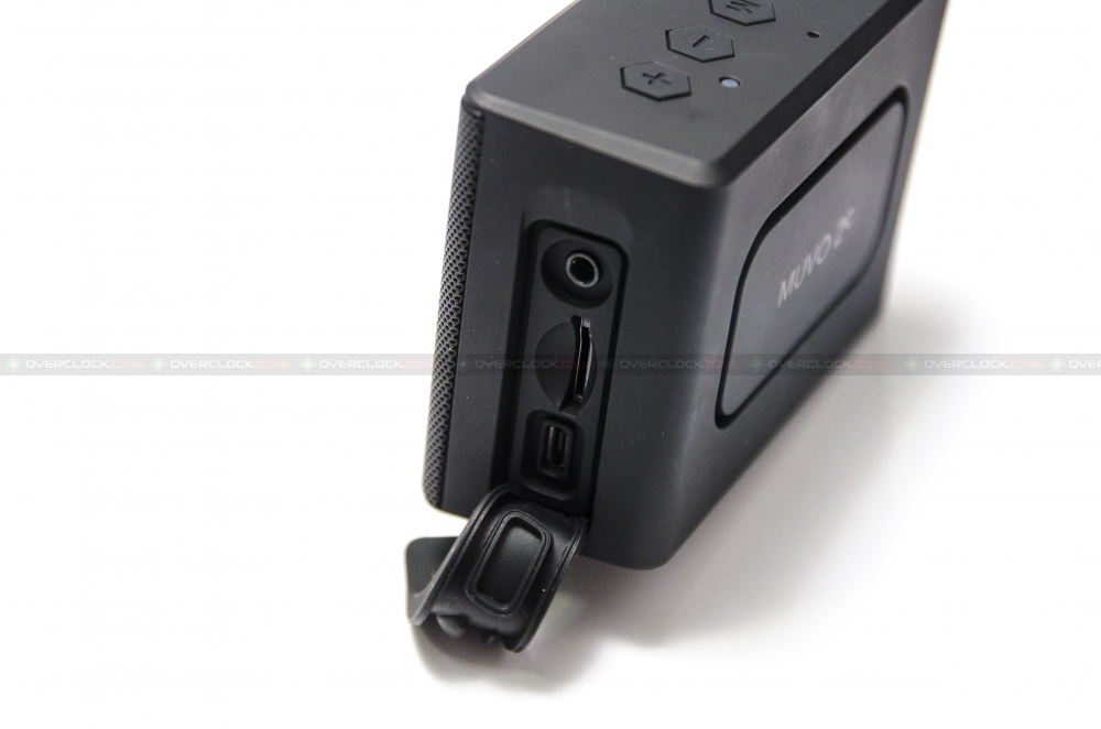 สามารถเชื่อมต่อผ่านทางสาย 3.5 มิลลิเมตรได้ ใช้ได้กับทุกอุปกรณ์ หรือ ...